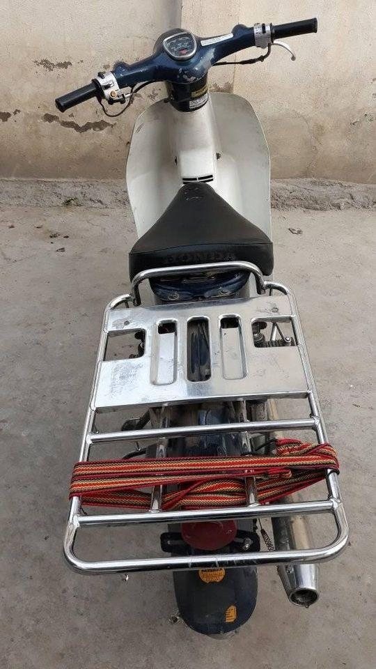 موترسایکل فروشی هندا جاپانی 50 Cc کاربیتر در حد نو رنگ کمپنی Kabul